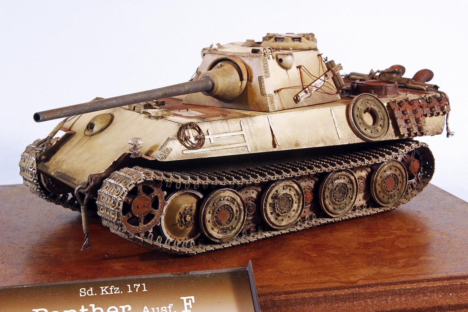 Fabrizio Pincelli: Panther ausf.F: new photos.