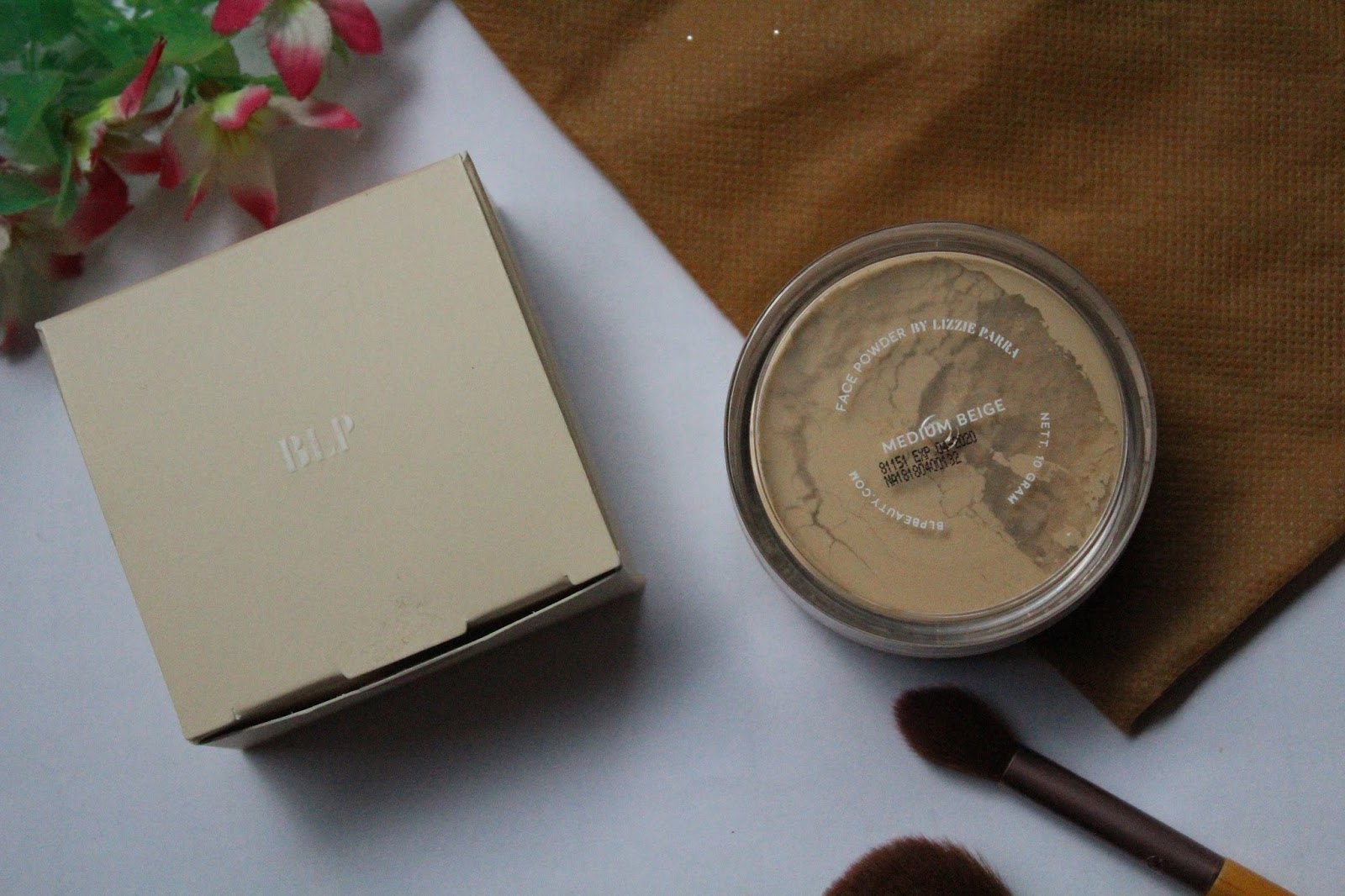 BLP FACE POWDER: Medium Beige - Turquois Peach Beauty