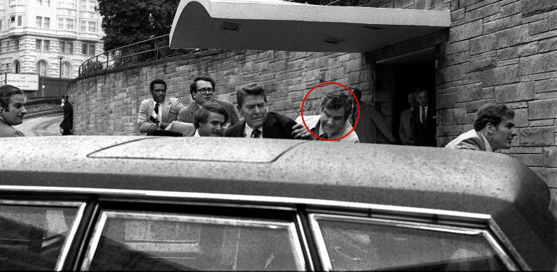 "Qui a le savoir, a le pouvoir": L'agent spécial Jerry Parr, du SS est ...