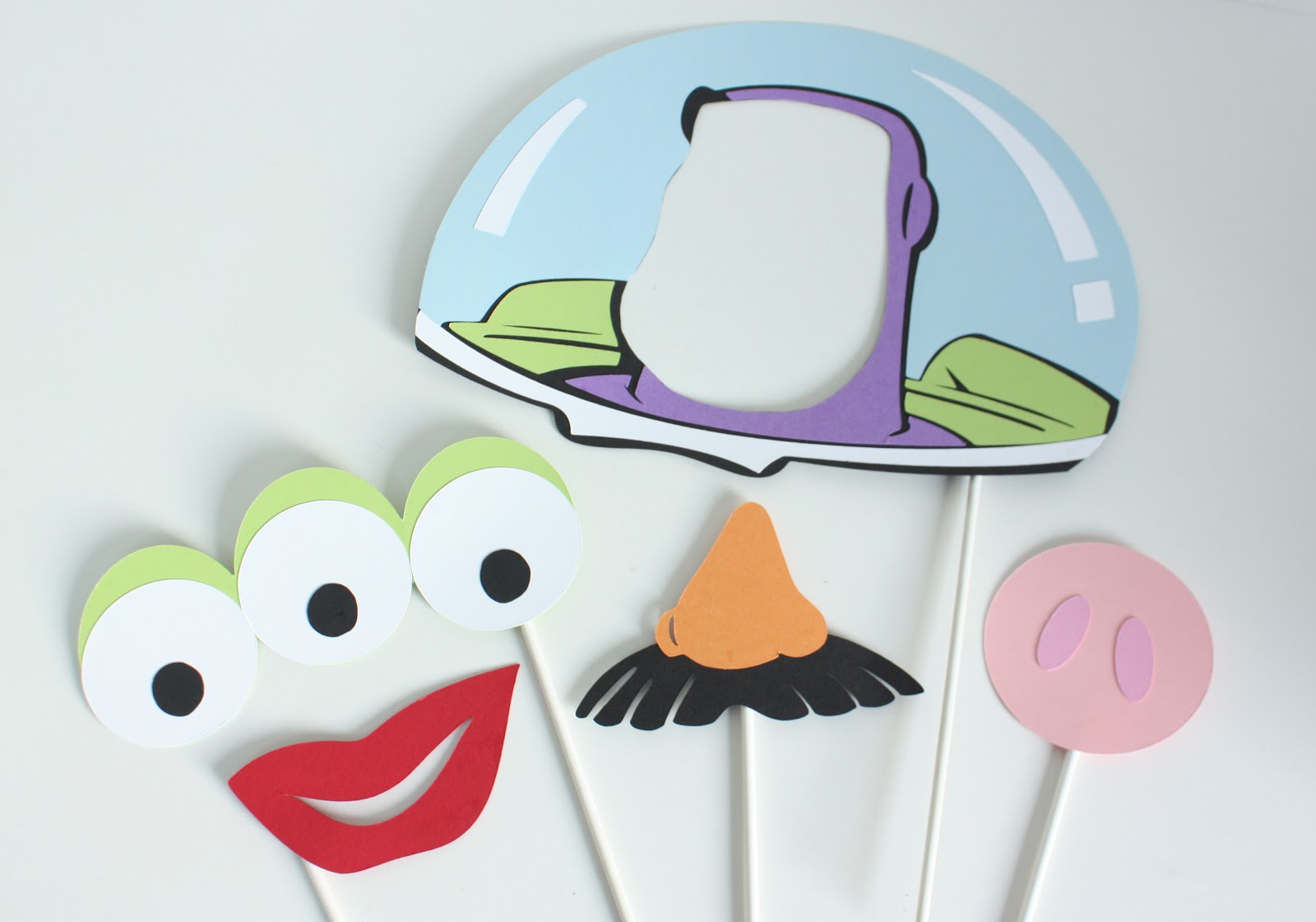 5M Creations: Toy Story Party Photo Booth Party Activity
