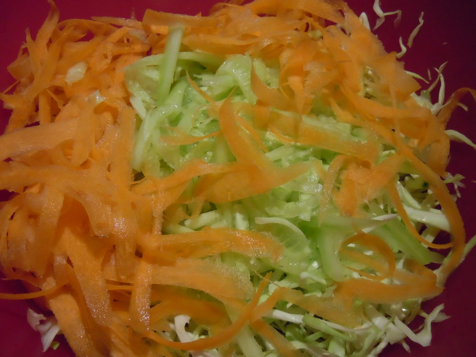 "Pal vientre, todo lo que entre": Ensalada de repollo, pepino ...