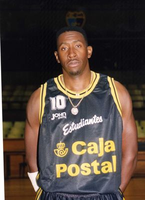 BALONCESTO HISTORIA DE LOS MEJORES: Jeff Sanders; fundamento al poste