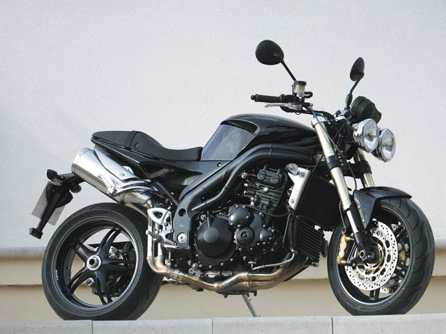 Auto Review: Triumph Speed Triple