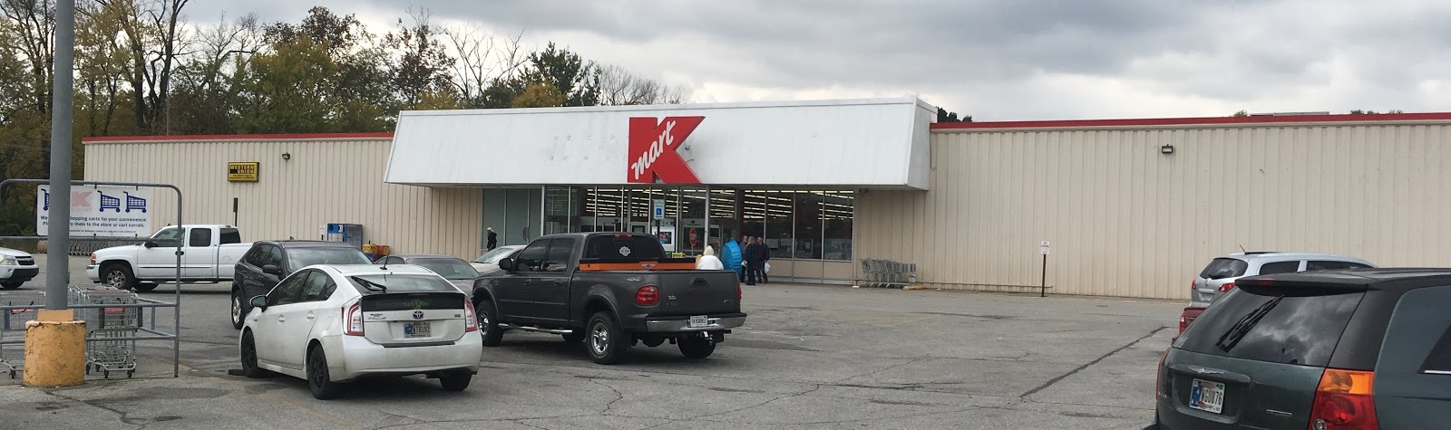 Broken Chains: Tiny Narratives