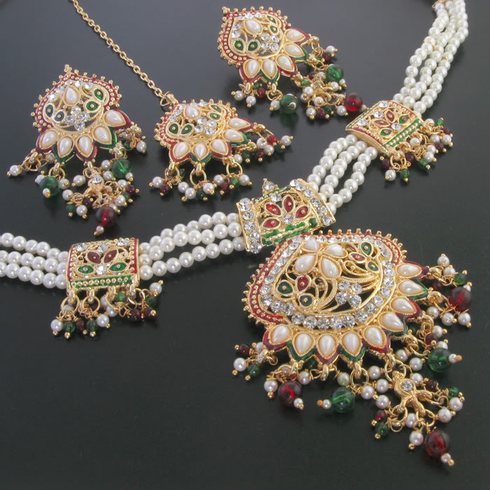 Fashion Klix: Pearl Jewellery Designs