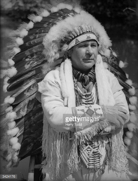 Rishika's Blog: (History) Traditional dress of North America