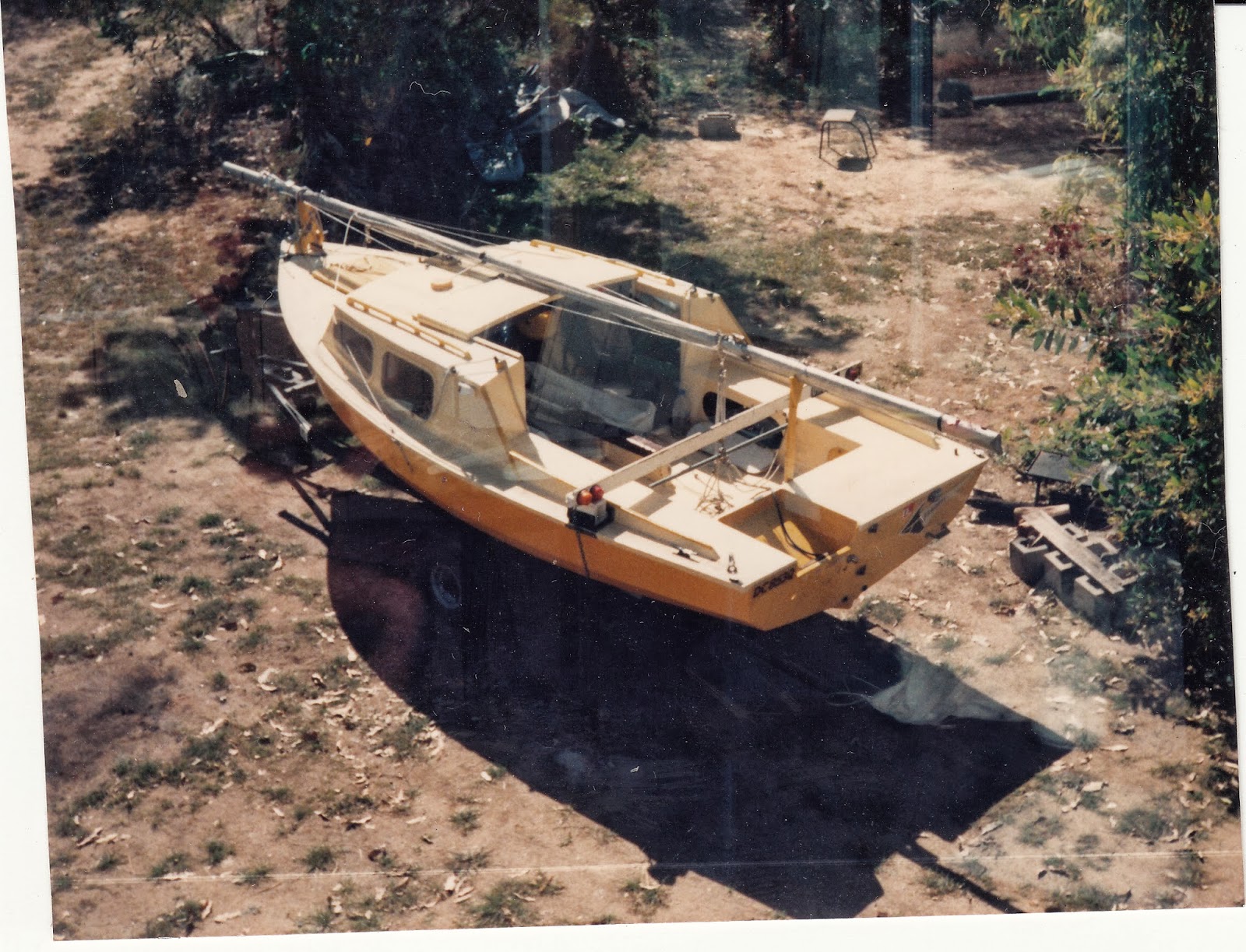 Waterways : Hartley 16 boat handling and navigation