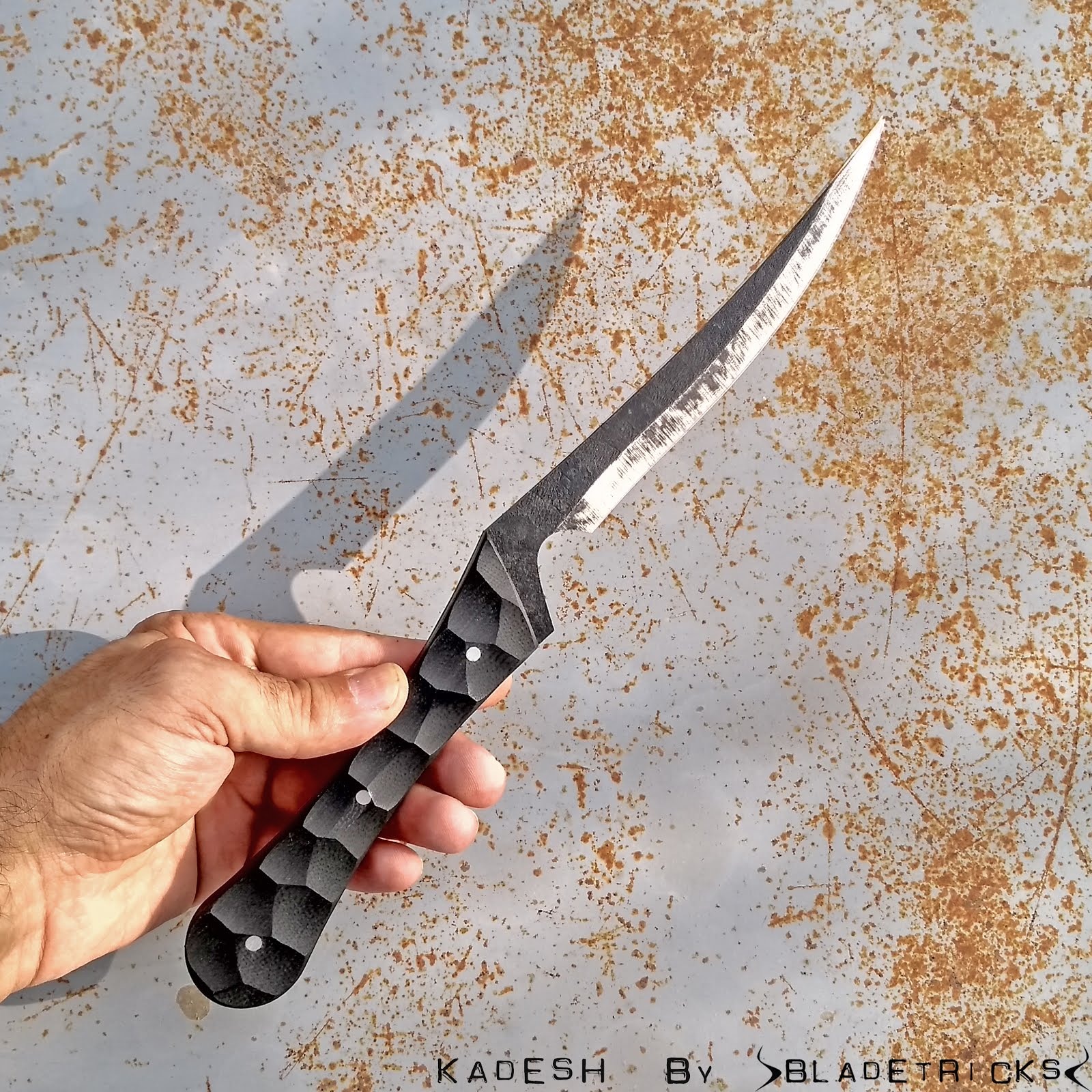 BLADETRICKS: DAGGER!