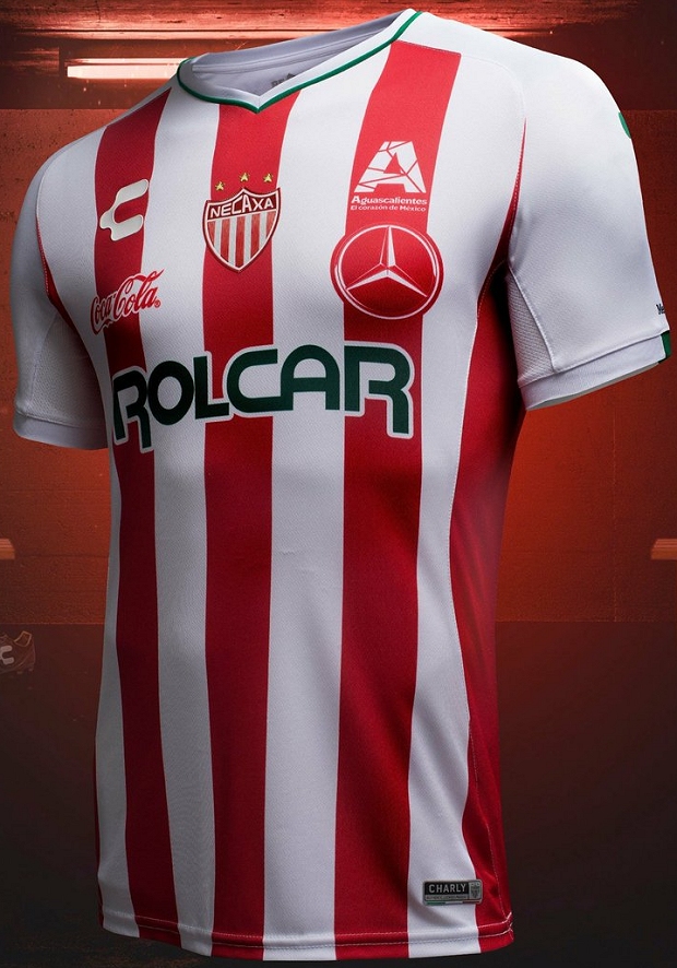 Charly apresenta as novas camisas do Club Necaxa - Show de Camisas
