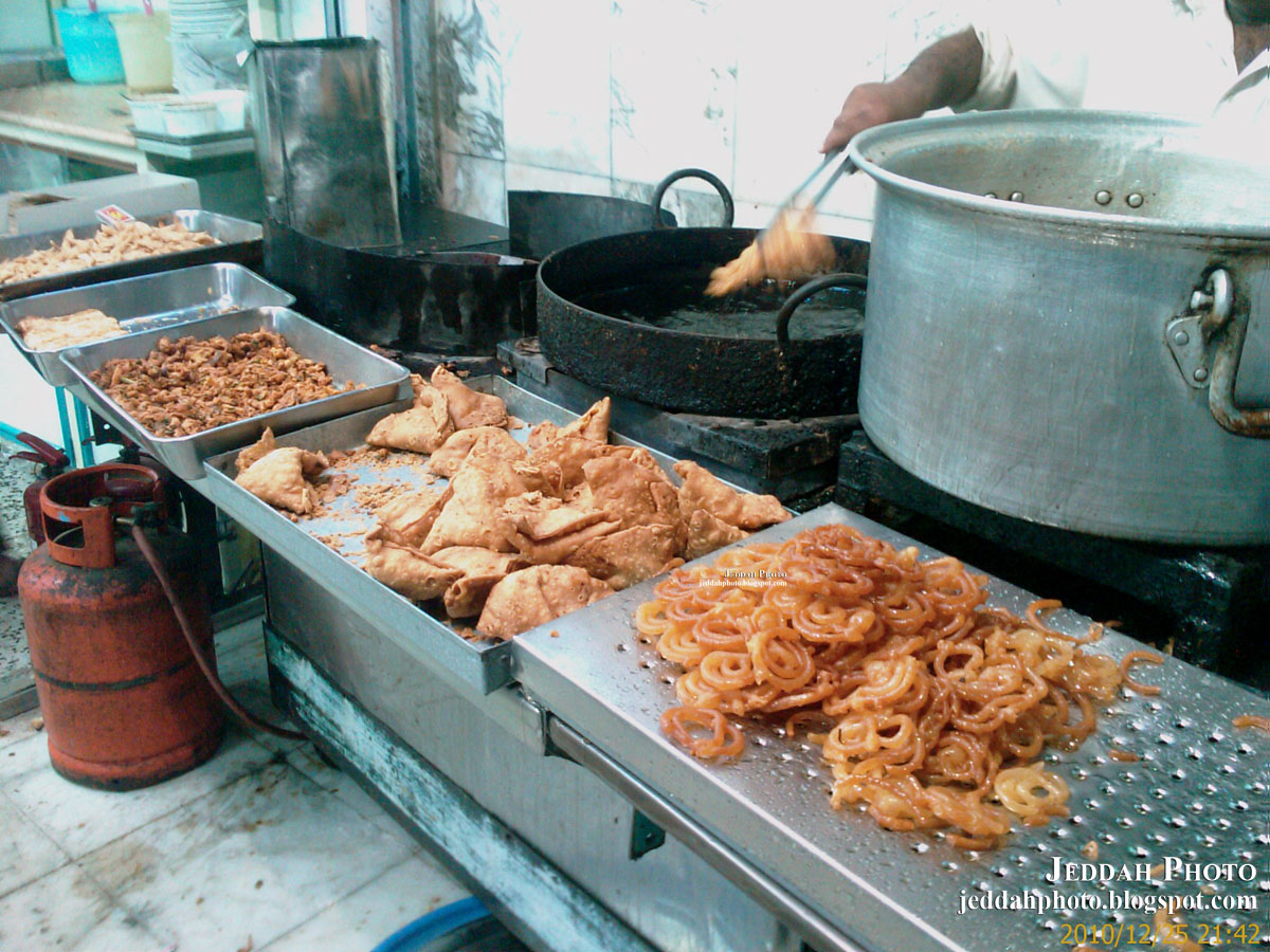 Jeddah Photo Blog: Pakistani Snacks shop in Bani Malik Distt