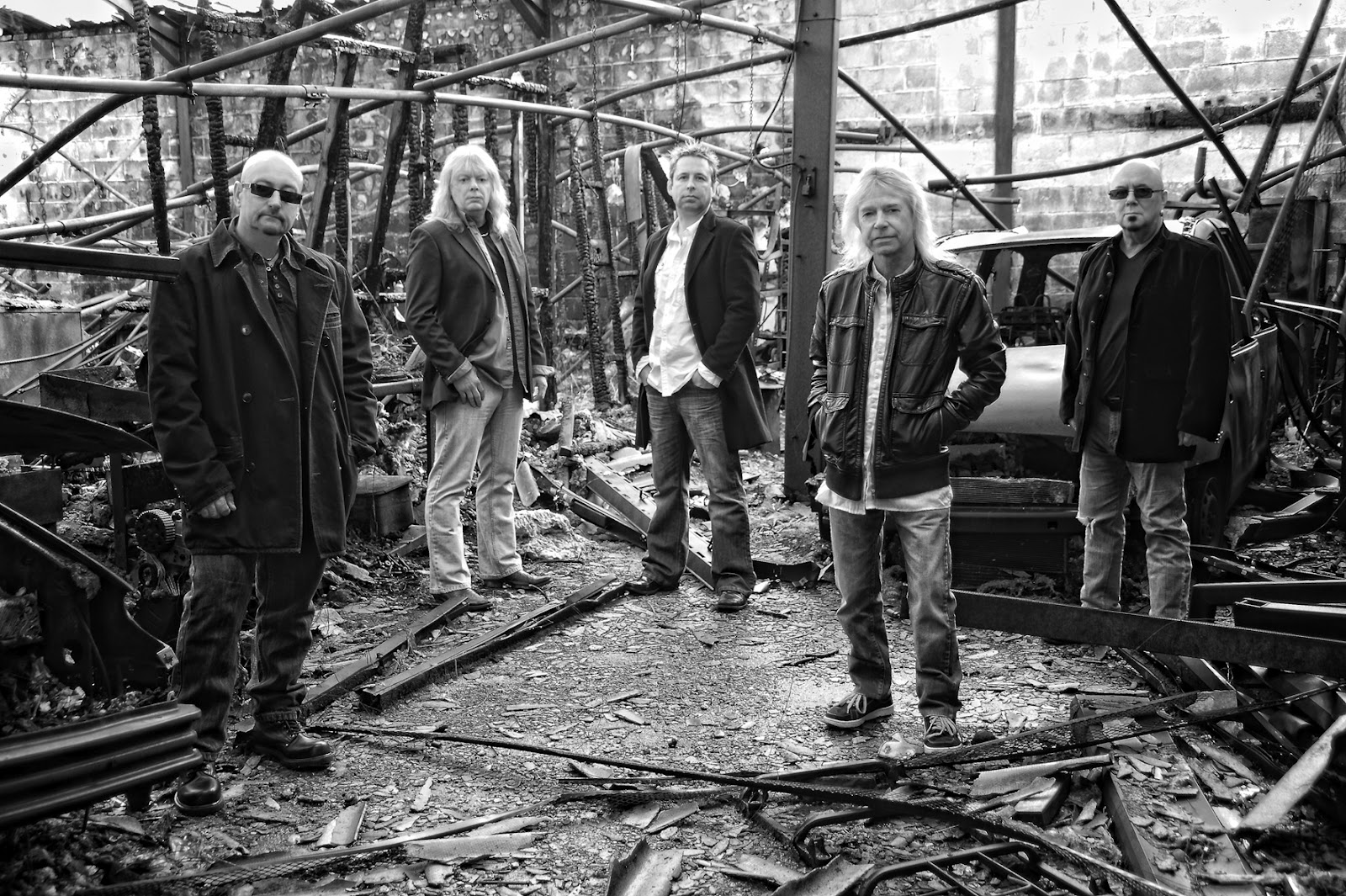 Belfast Metalheads reunited: Lucky 13 for massively impressive Magnum