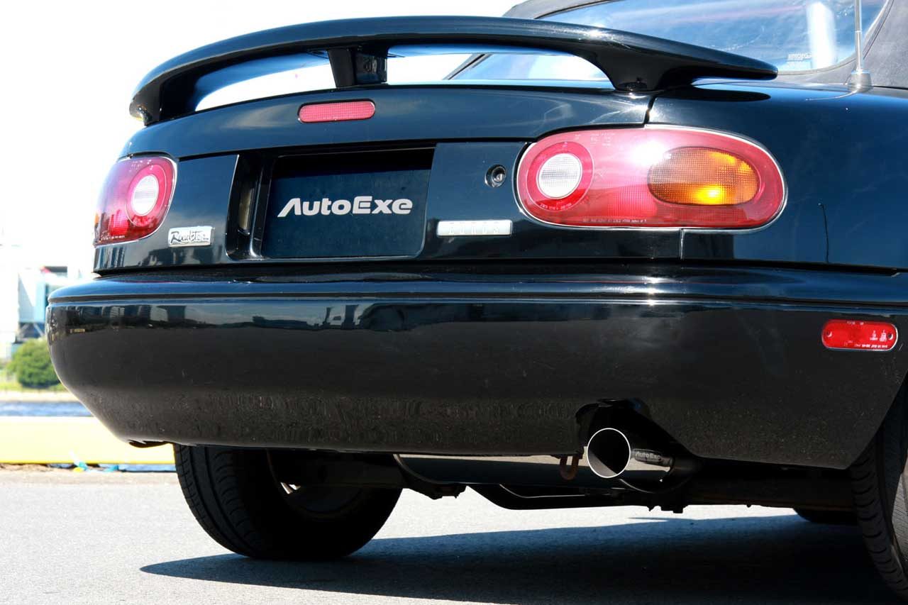 Un échappement AutoExe pour la Mazda MX-5 NA