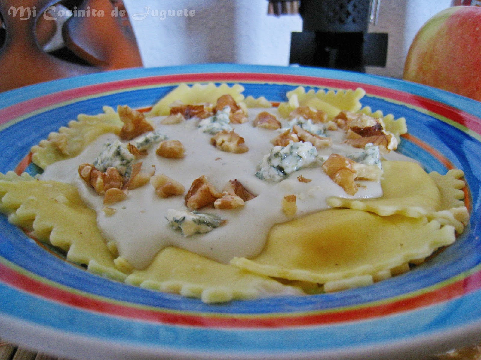 Mi Cocinita de Juguete: Pasta Rellena de Manzana con Salsa de Queso ...