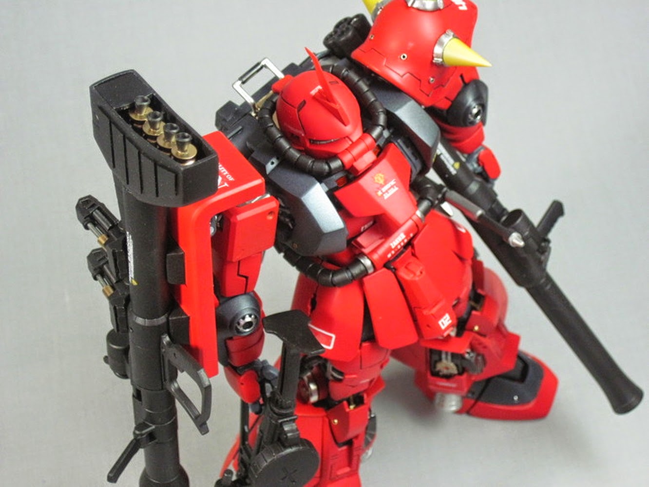MG 1/100 Johnny Ridden's High Mobility Zaku II Custom Build - Gundam ...