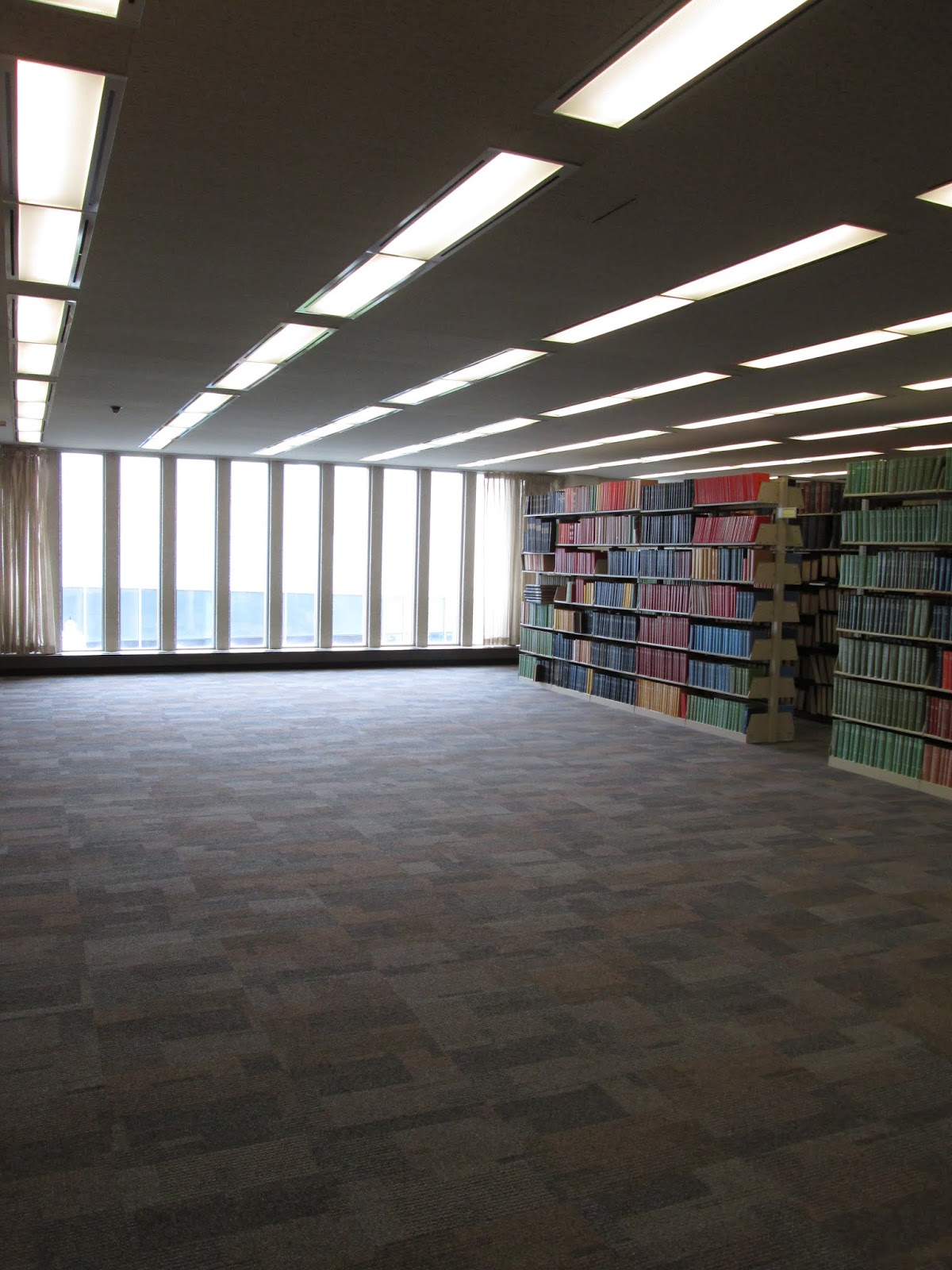 USD University Libraries : 2nd Floor Carpeting - complete!