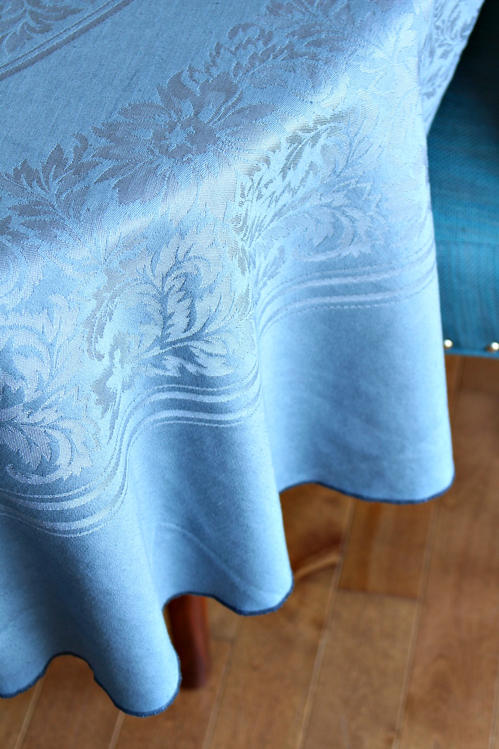 How to Dye Table Linens | iDye Gunmetal | Dans le Lakehouse