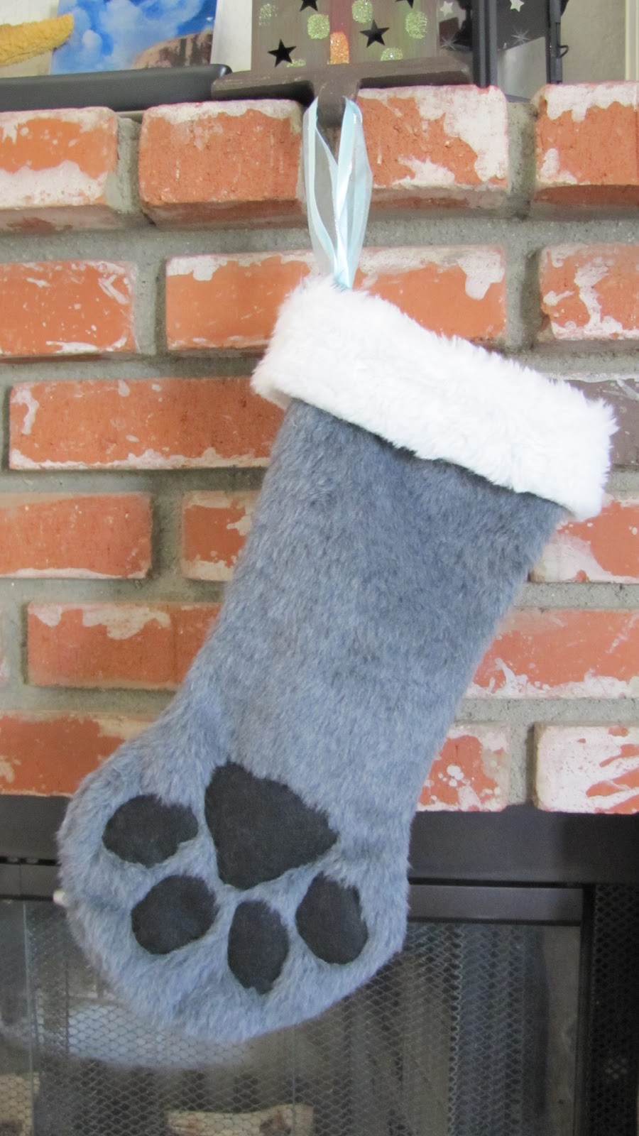 Adventures in DIY: Pet Paw Stocking