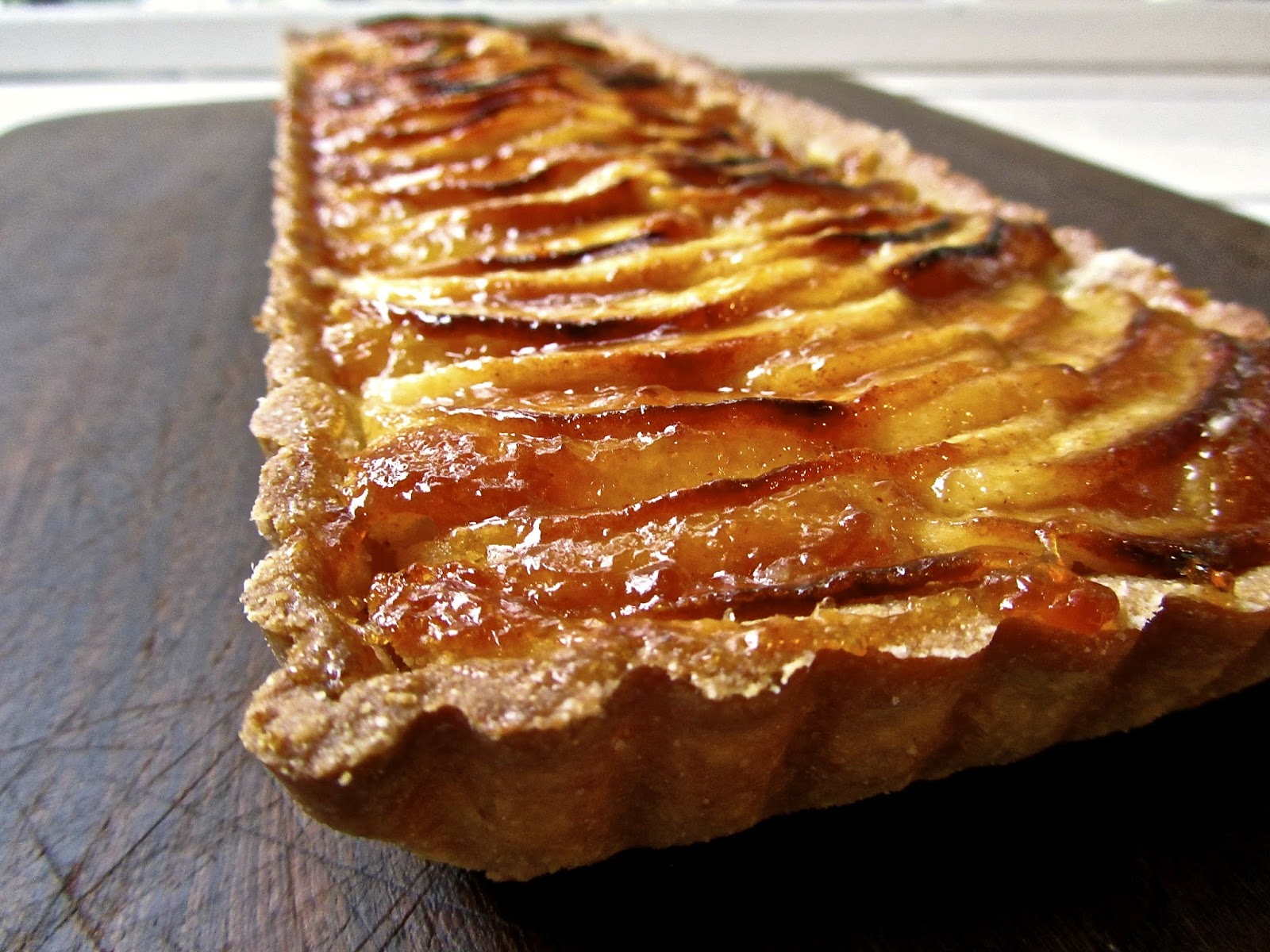 Apple Frangipane Tart (GF) | Assaggiare