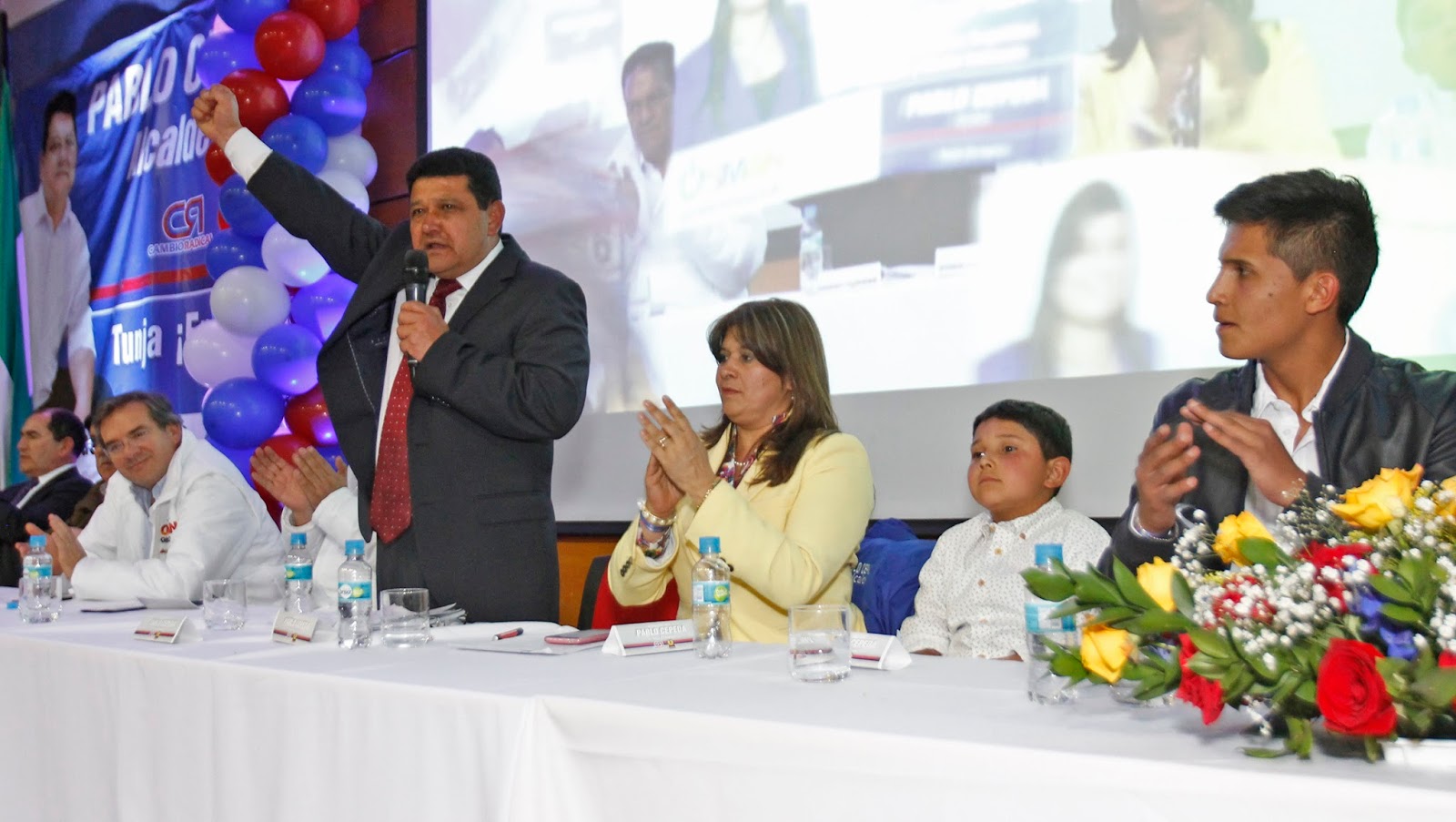 Pablo Cepeda Alcalde: Entusiasta y multitudinario respaldo a Pablo Cepeda