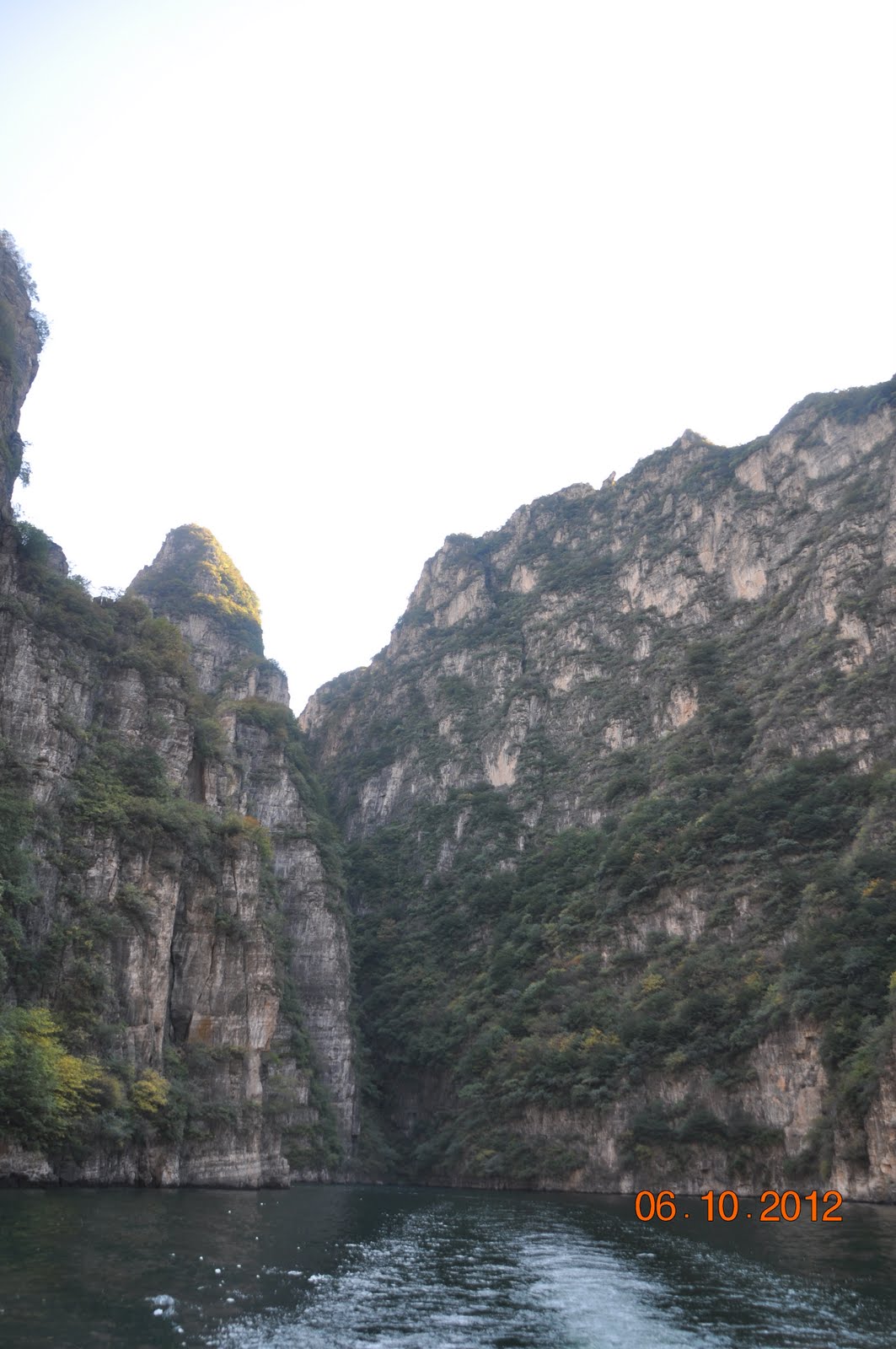 Do Outro Lado do Mundo: Long Qing Xia