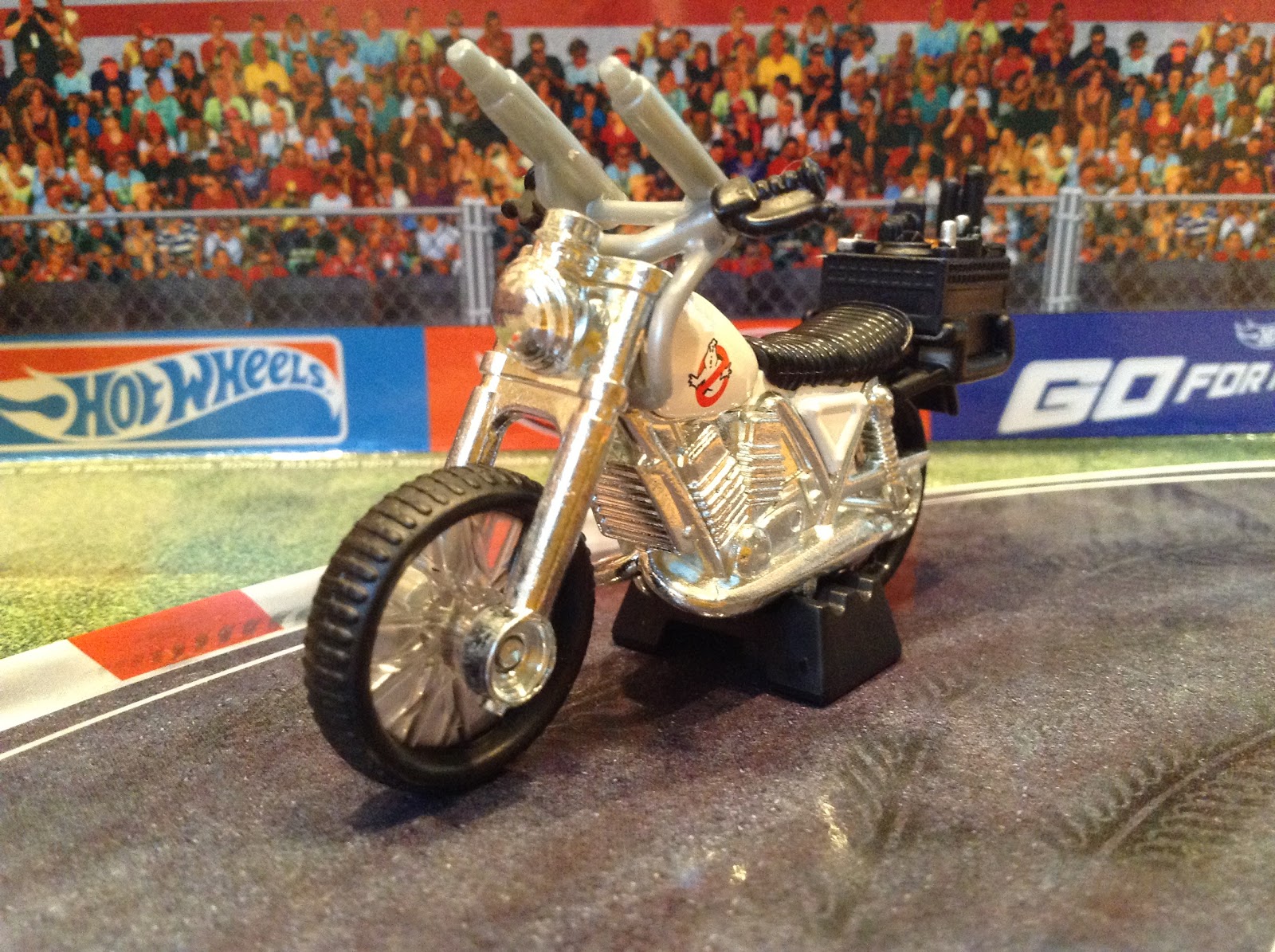 JULIAN'S HOT WHEELS BLOG: 2016 Ghostbusters 2-Pack: Ecto-1 & Ecto-2 ...