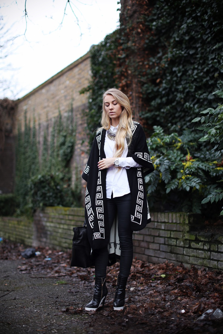 Decoratively monochrome | Maudha Fashions Foorex