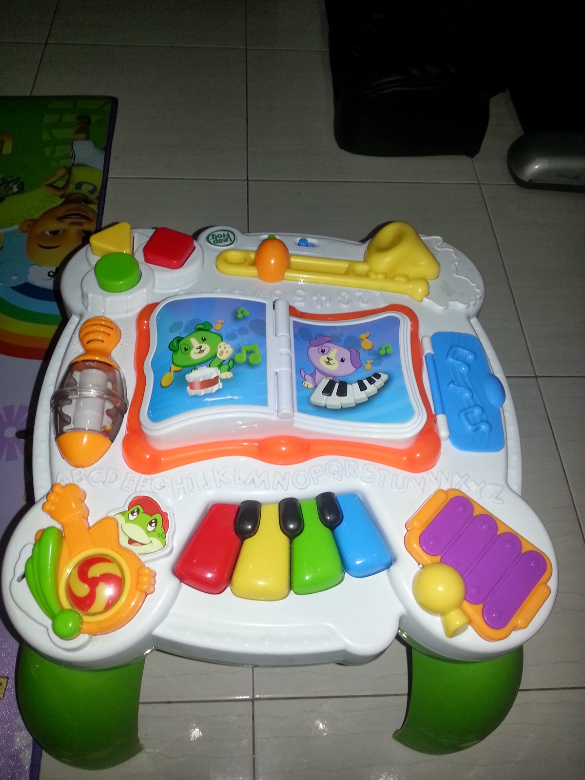 MYBUNDLETOYS2: LeapFrog Learn & Groove Musical Table (SOLD)
