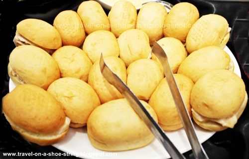 ETIHAD AIRWAYS GREAT CHOICE OF MEALS FROM MACROASIA CATERING SERVICES ...