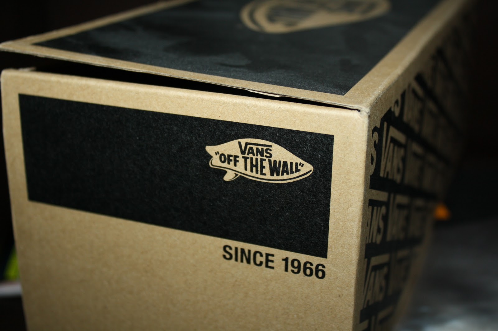 Design Context Blog.: Vans box.