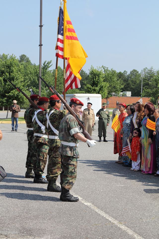 Sinh Hoạt QLVNCH: Lễ Khánh Thành Cột Cờ VNCH đầu tiên ở tiểu bang ...