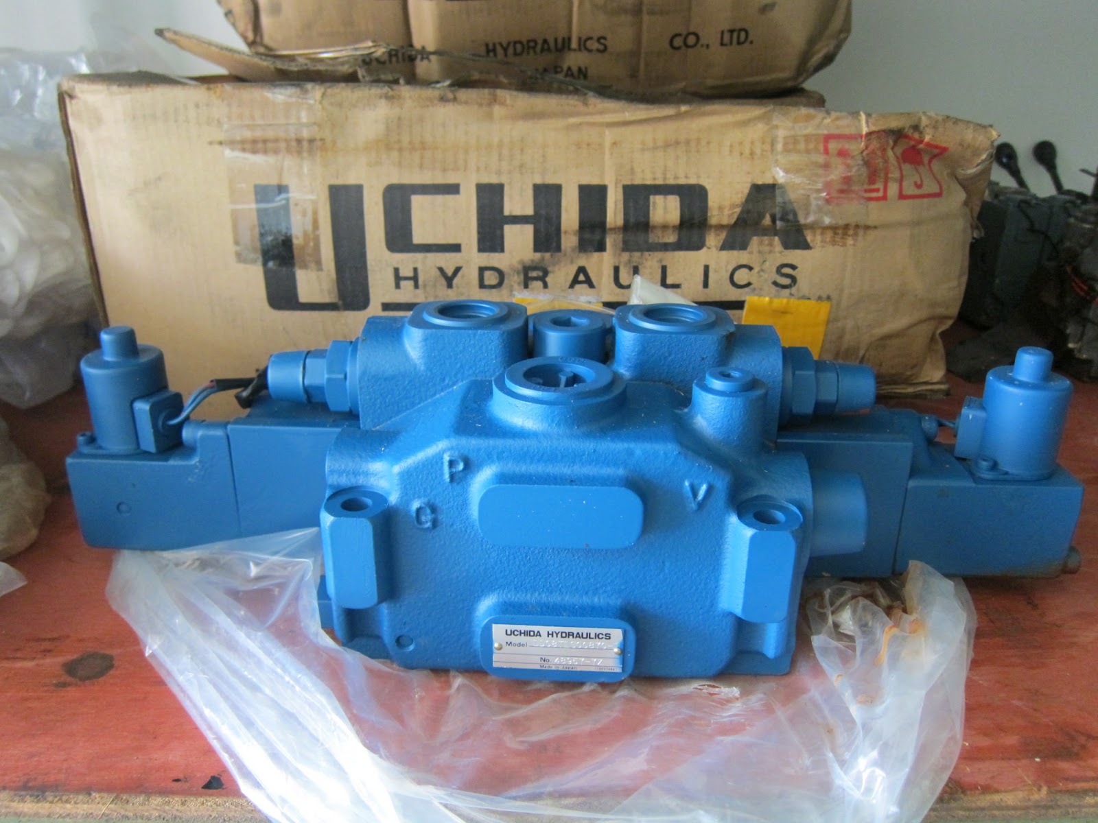 南園五金行 Nan-Yuan Hydraulics: UCHIDA Hydraulic Valves