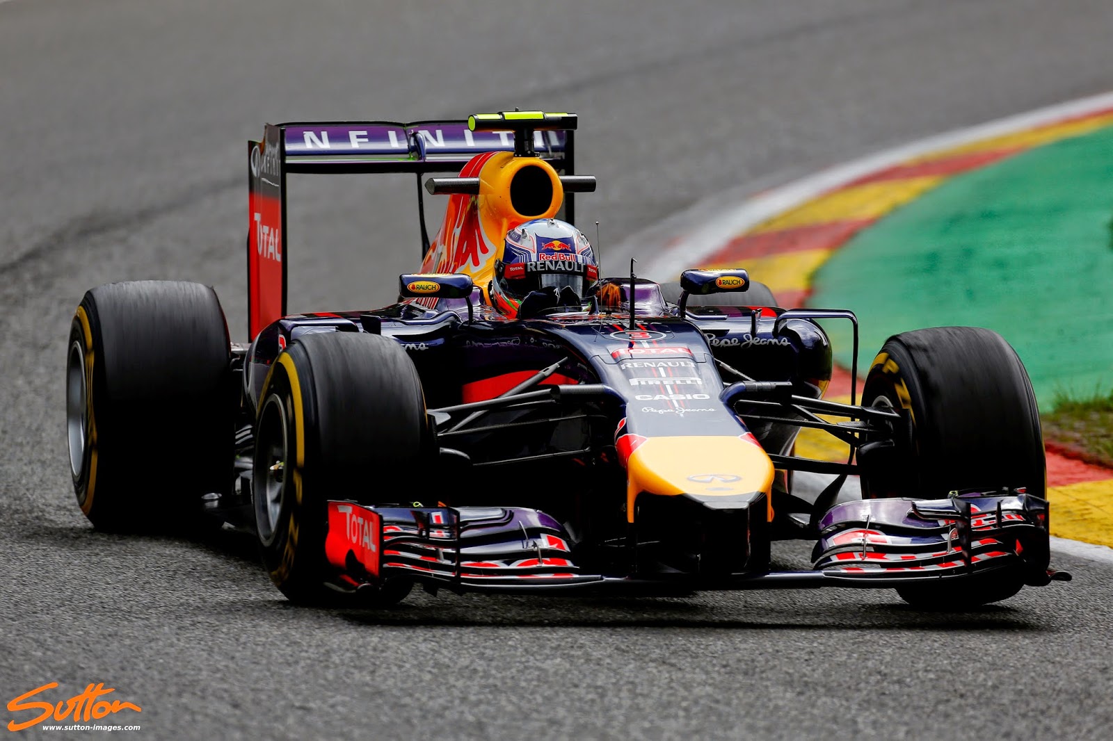 Bite Size Tech: Red Bull Racing RB10 Rear Wing - Spa - SomersF1 - The ...