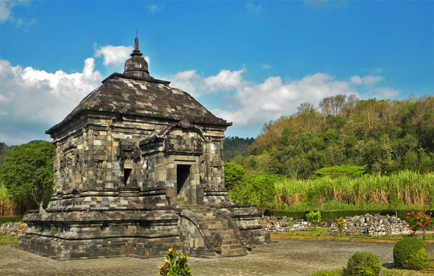 CONTOH CANDI PENINGGALAN HINDU BUDHA DI INDONESIA BESERTA GAMBAR DAN ...