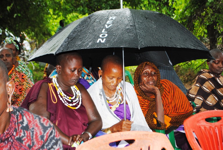 ZIARAYA WAZIRI WA MAENDELEO YA MIFUGO NA UVUVI DK DAVID MATHAYO DAVID ...