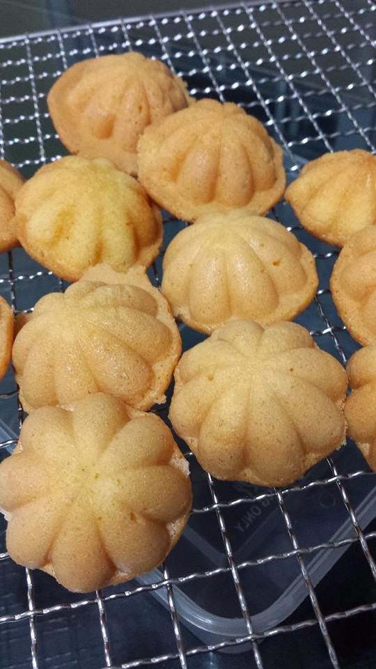 Kueh Bahulu - by Kelly Ng | Baking's Corner WorkShop