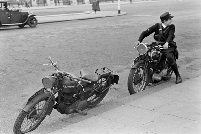 Old Photos of Britain Female Dispatch Riders in The WWII ~ vintage everyday