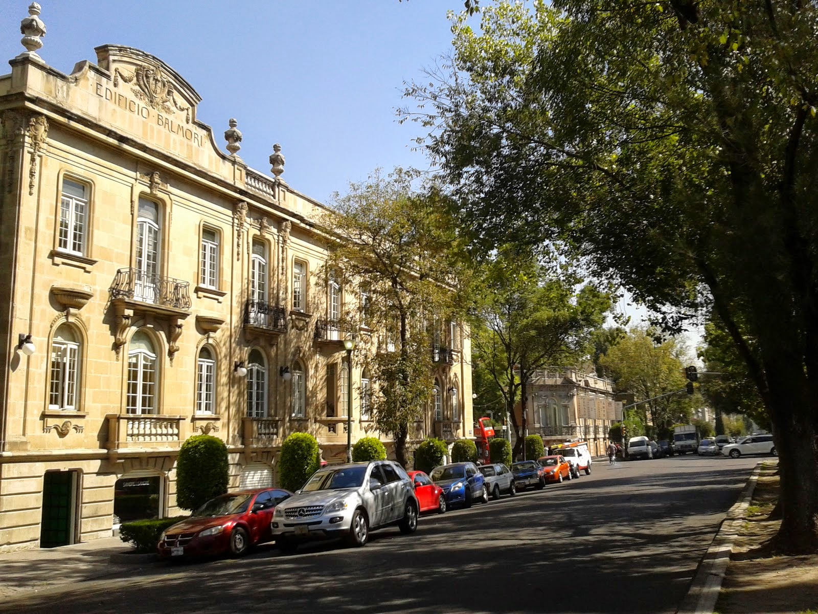 La Colonia Roma su Historia y sus tradiciones