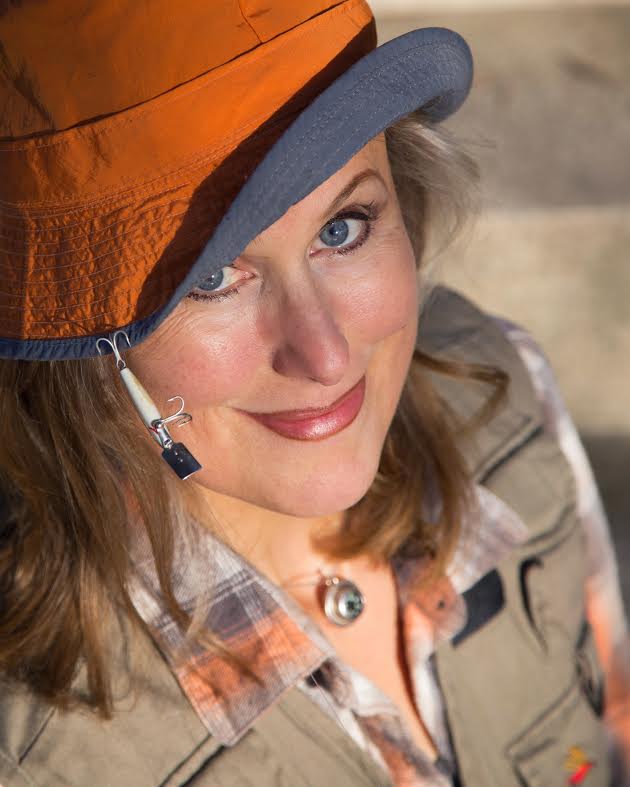 Chick Lit Central: Ava Finch lures us in...plus a book giveaway