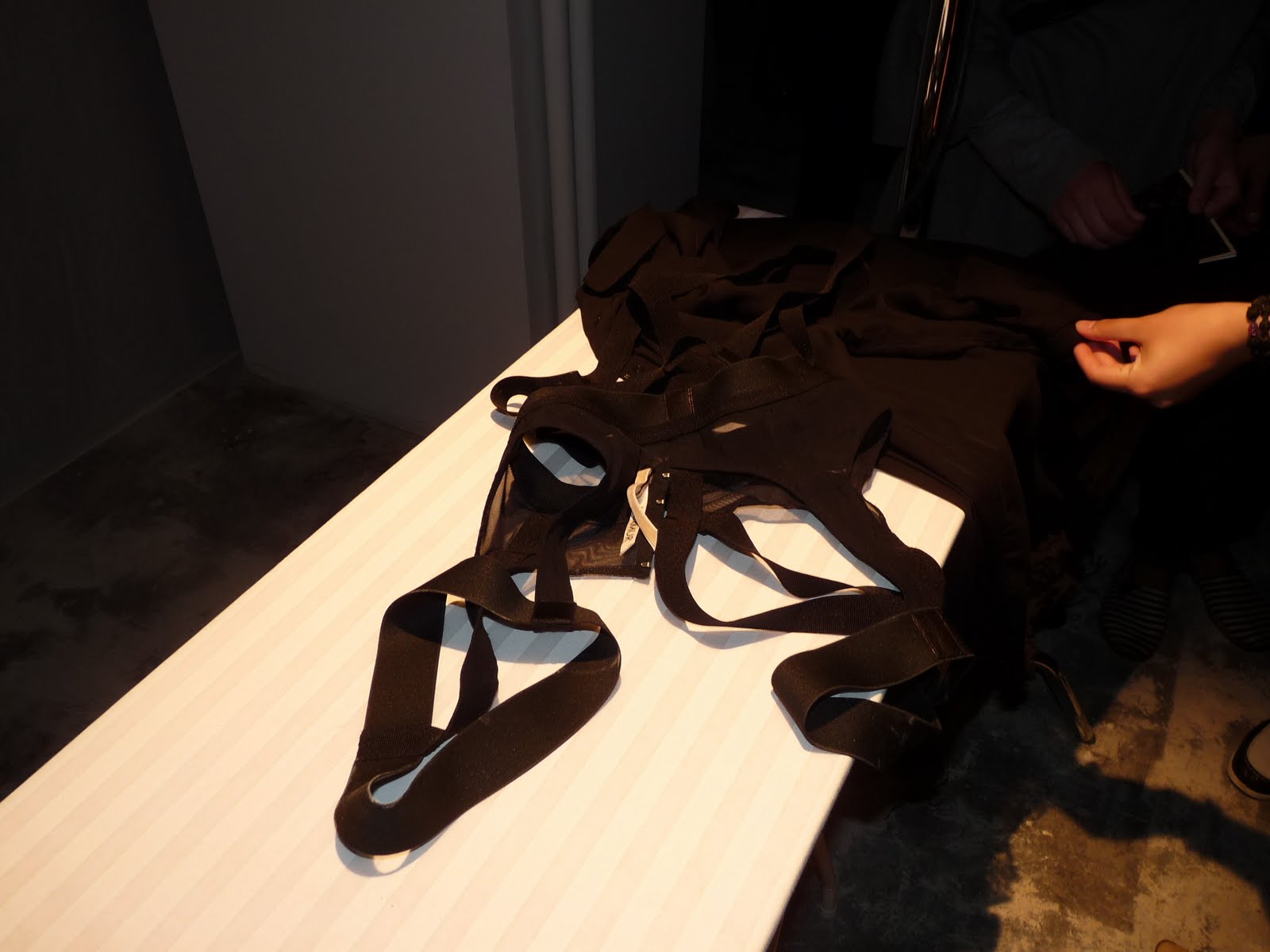 Andreea Badala. Murmur fw 11/12 @ Pasarela | Feather In A Shoe