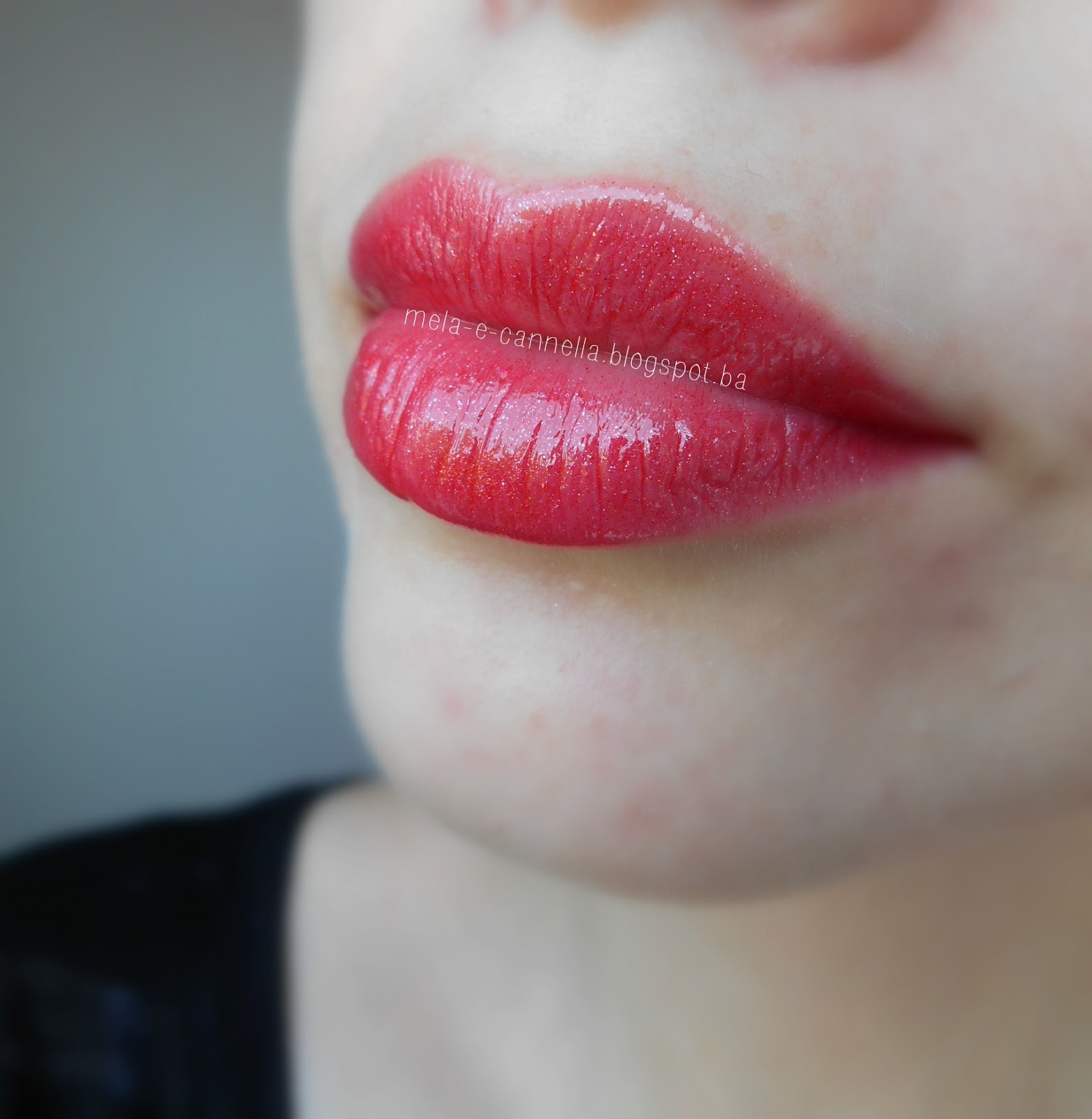 mela-e-cannella: Avon - Shine Burst lipstick - Raspberry Glaze