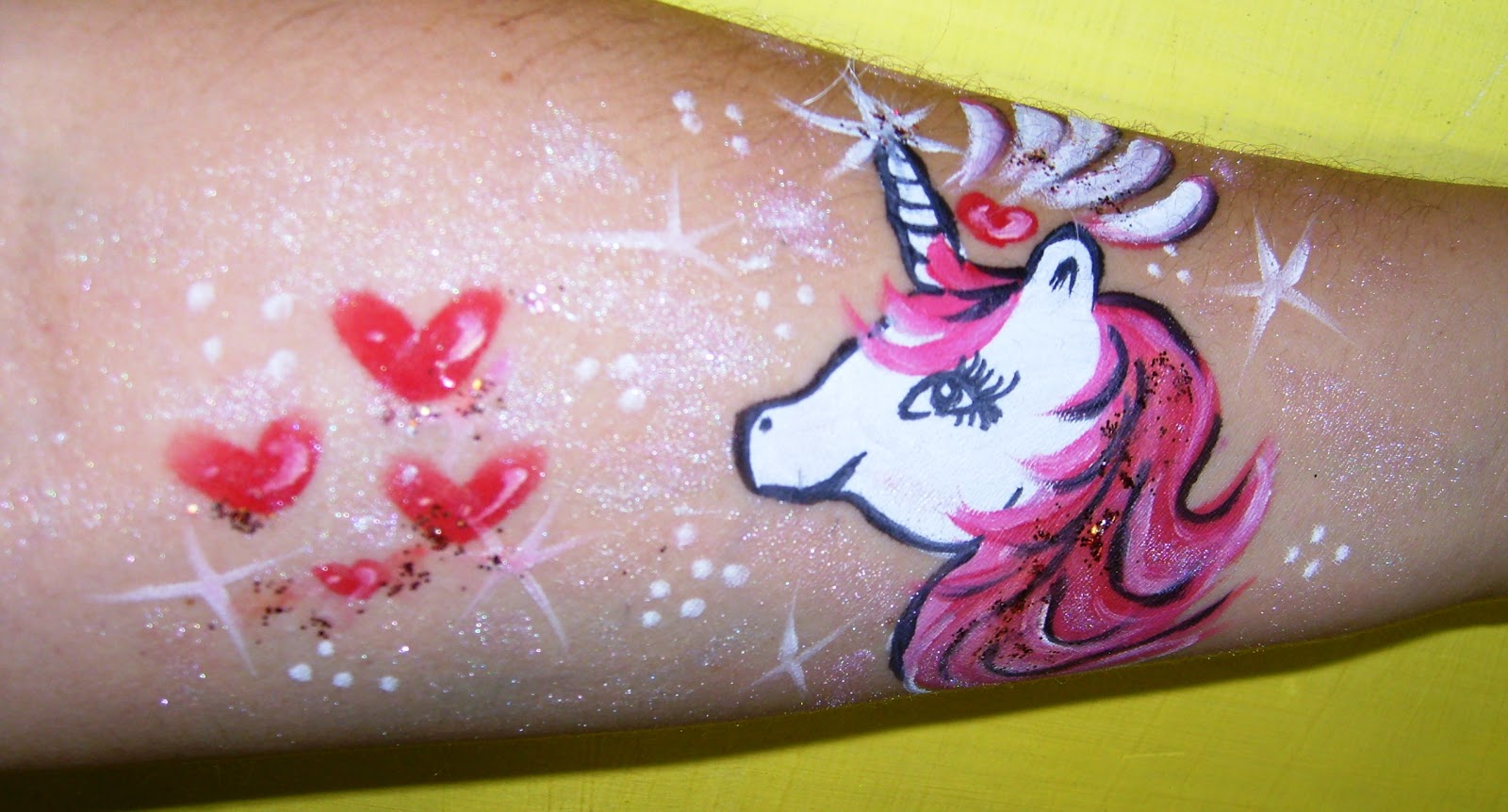 .Szivárvány Mandala: Arcfestés minta -unikornis , egyszarvú