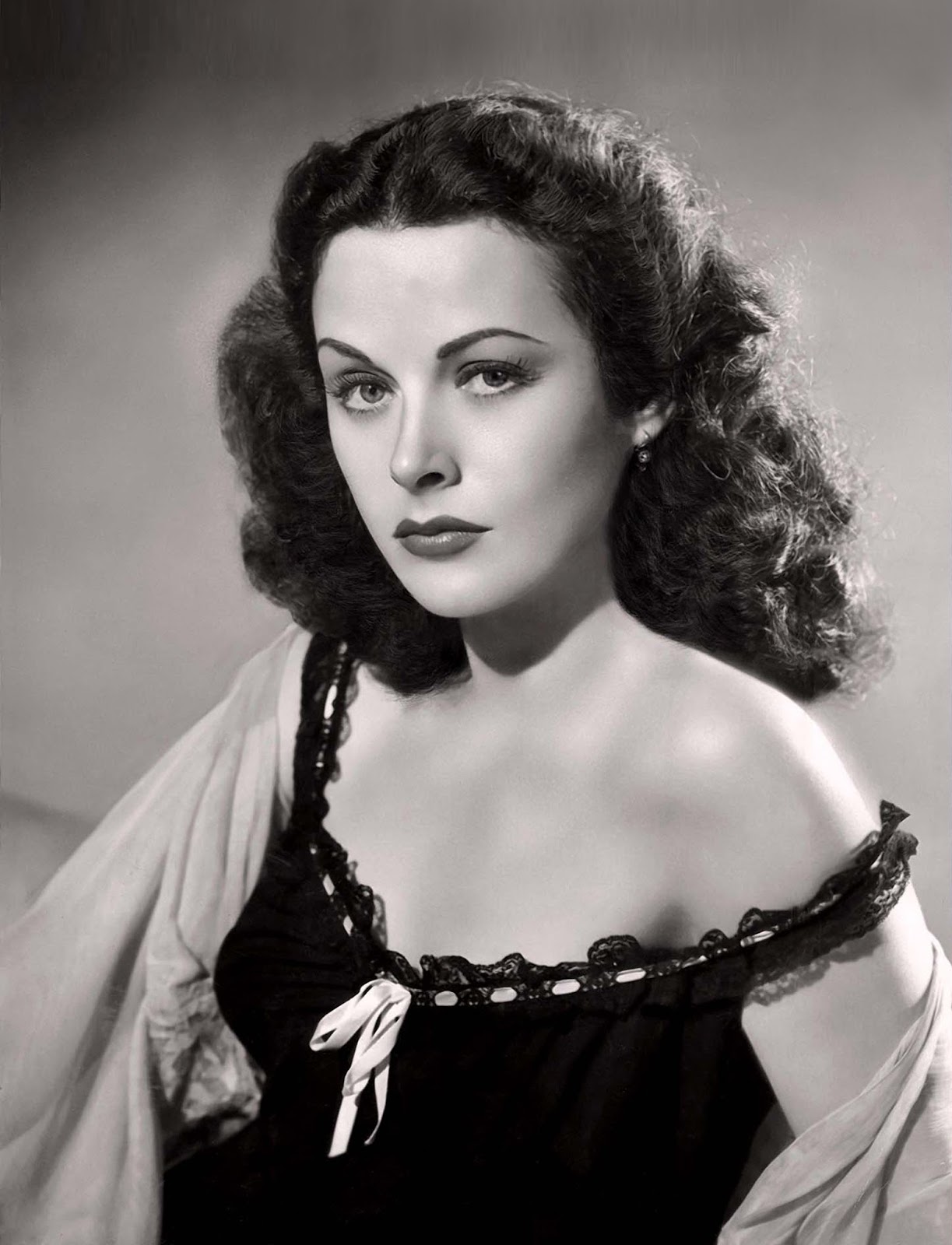 Colors for a Bygone Era: Hedy Lamarr (1914 - 2000)