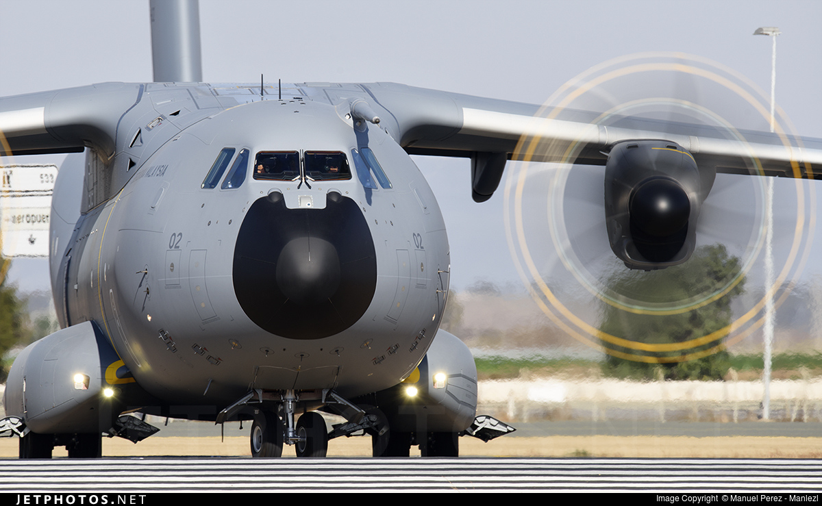 DEFENSE STUDIES: Pesawat A400M Kedua TUDM Tiba di Pangkalan Subang