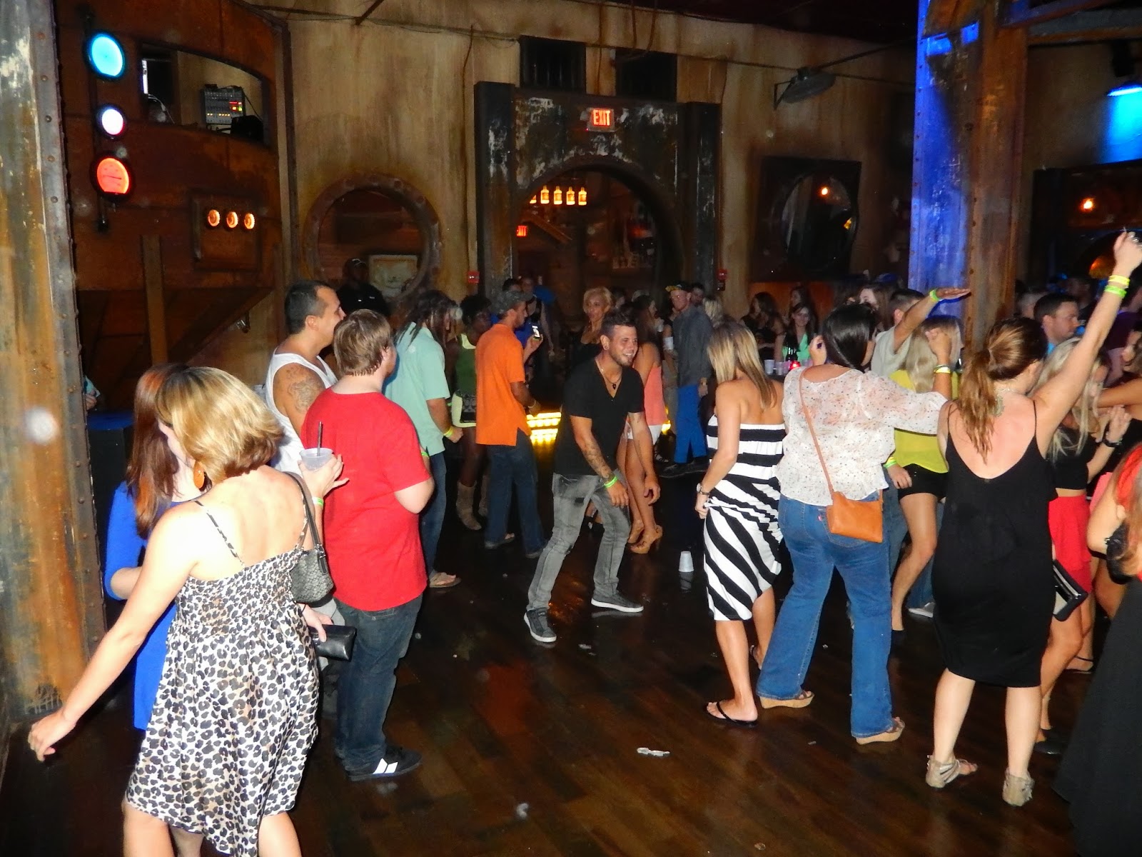 Save Pleasure Island Blog: Club Report: Shine Bar