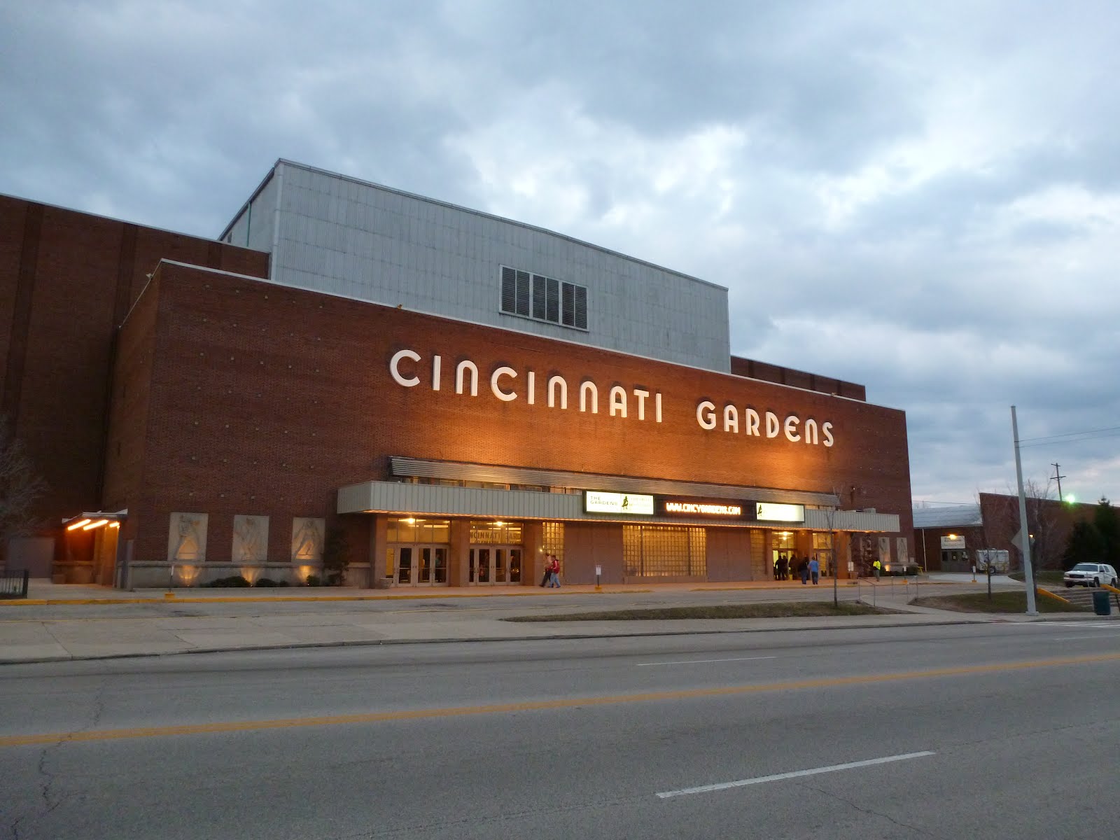 Kentucky Travels: Cincinnati Commandos at the Cincinnati Gardens