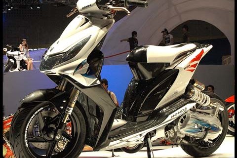 Gambar Modifikasi Honda Beat Putih Keren Terbaru | Foto Modifikasi Motor