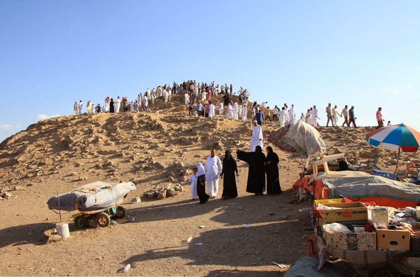 Jabal Uhud - Gunung yang Disebut Nabi Kelak Ada di Surga - Nurul Asri