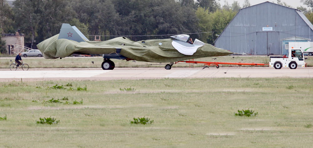 TODA LA AVIACION - MALVINAS ARGENTINAS - : Sukhoi PAK FA T-50 vs F-22 ...