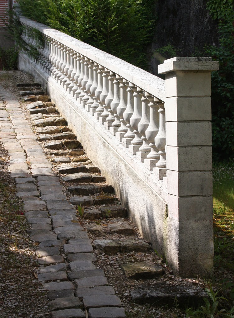 Amboise Daily Photo What A Railing amboise-daily-photo-what-a-railing