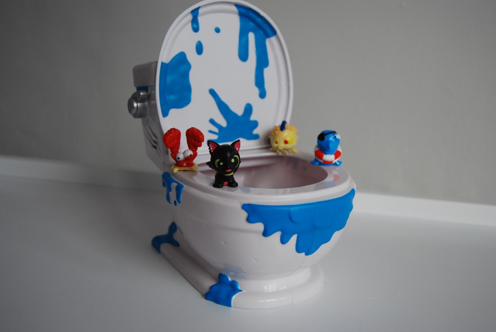 Chic Geek Diary: Flush Force Collectables - Review